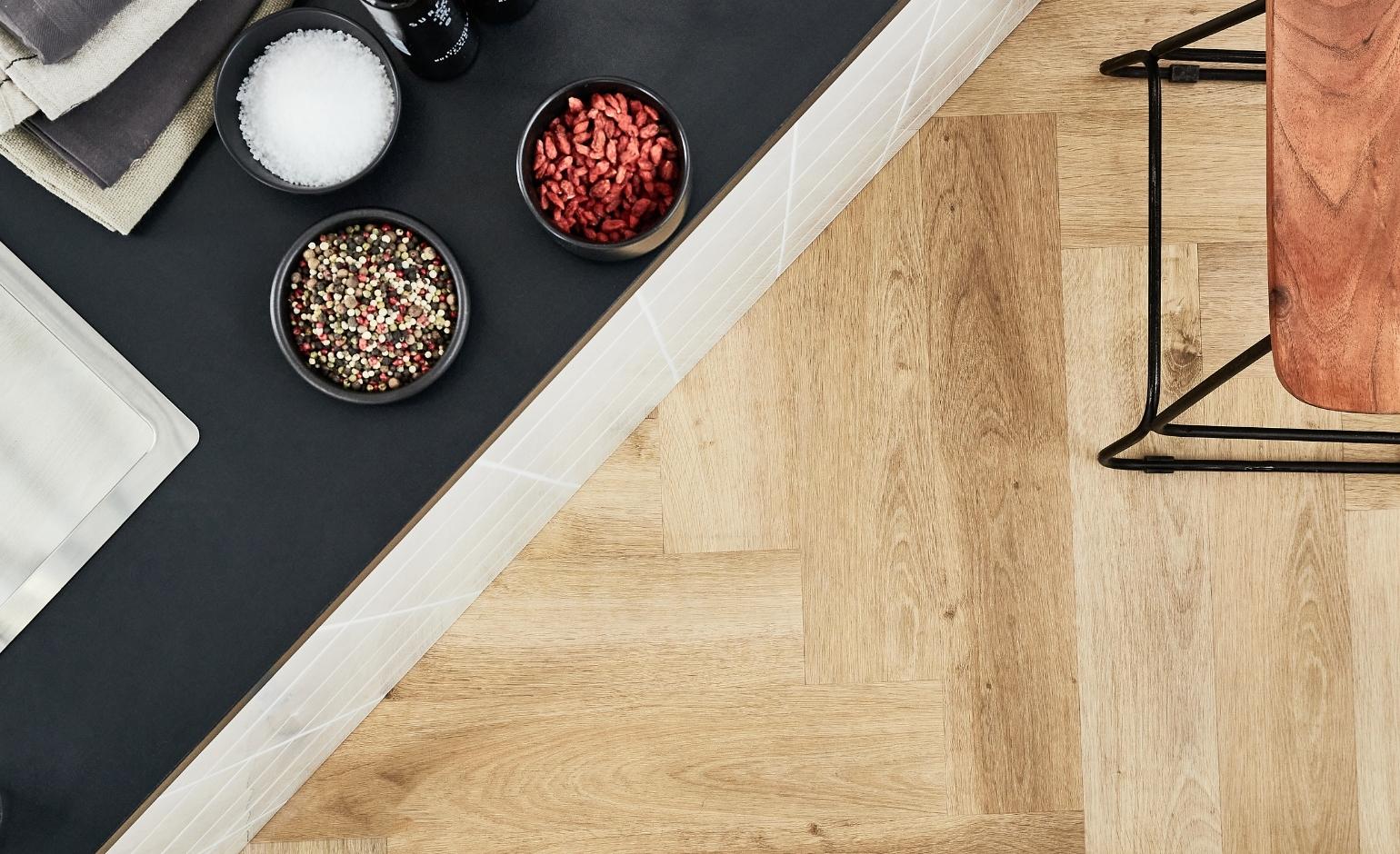 Sol vinyle INVICTUS BATON ROMPU , Bois naturel, lame 14.50 x 74.30 cm ...